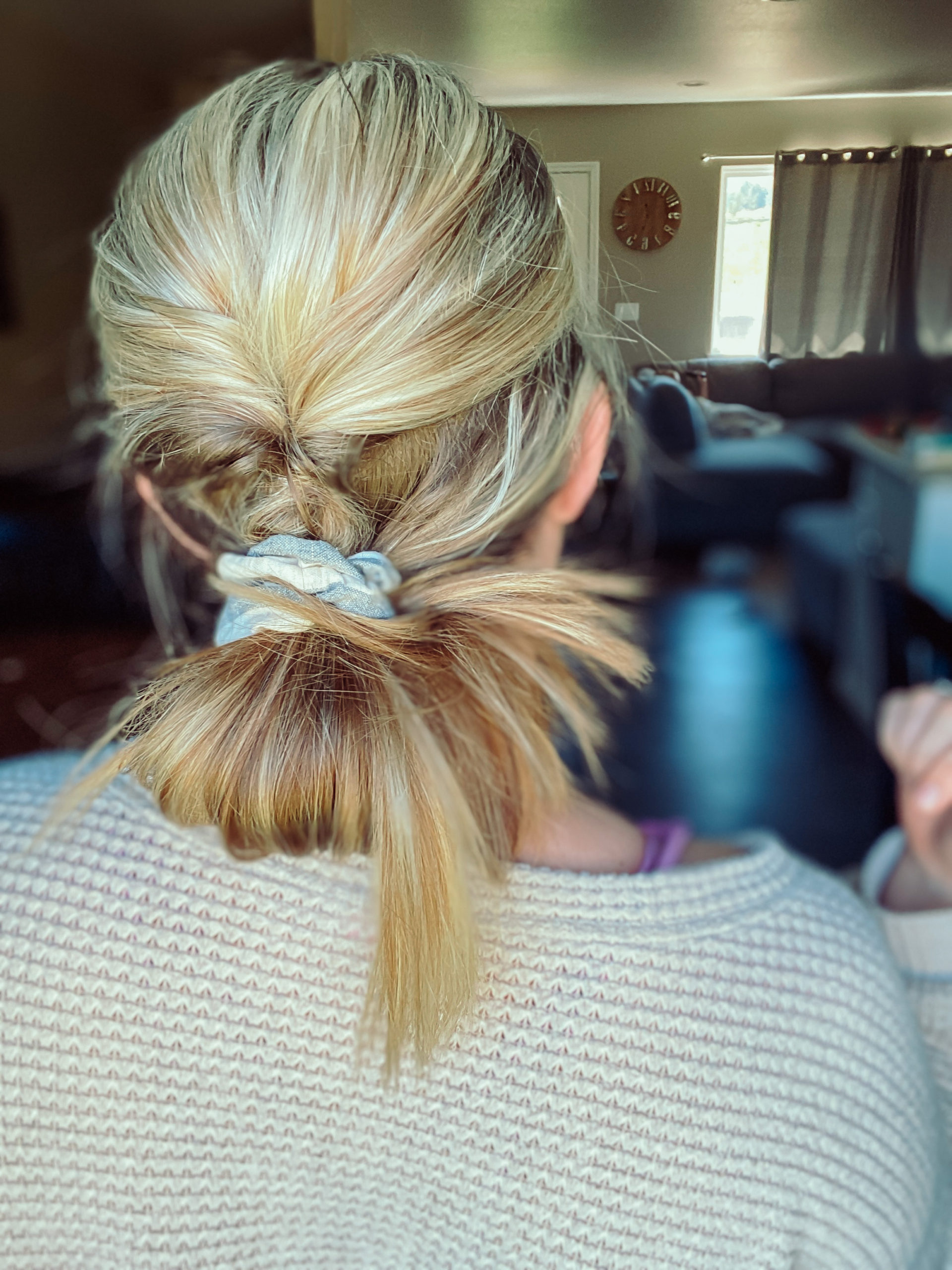 4 Ways to Upgrade the Mom Bun - The Farmstyle