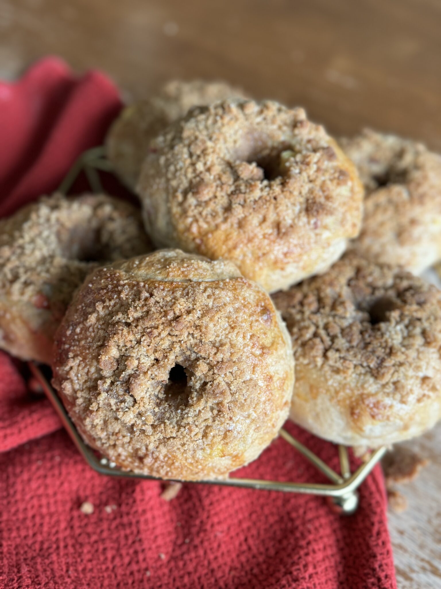Cinnamon Crunch Apple Bagels - The Farmstyle