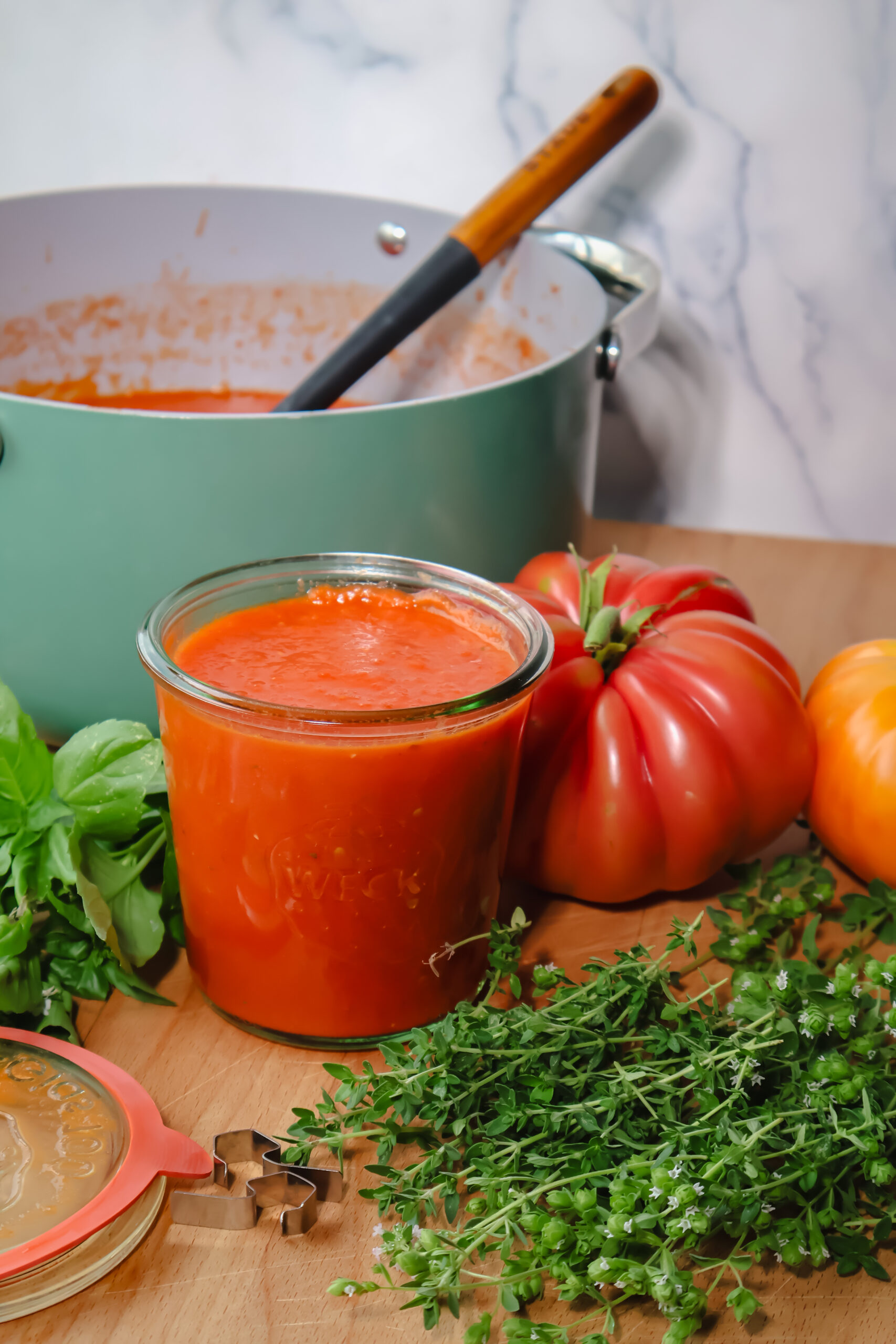 Homemade Rustic Tomato Sauce - The Farmstyle